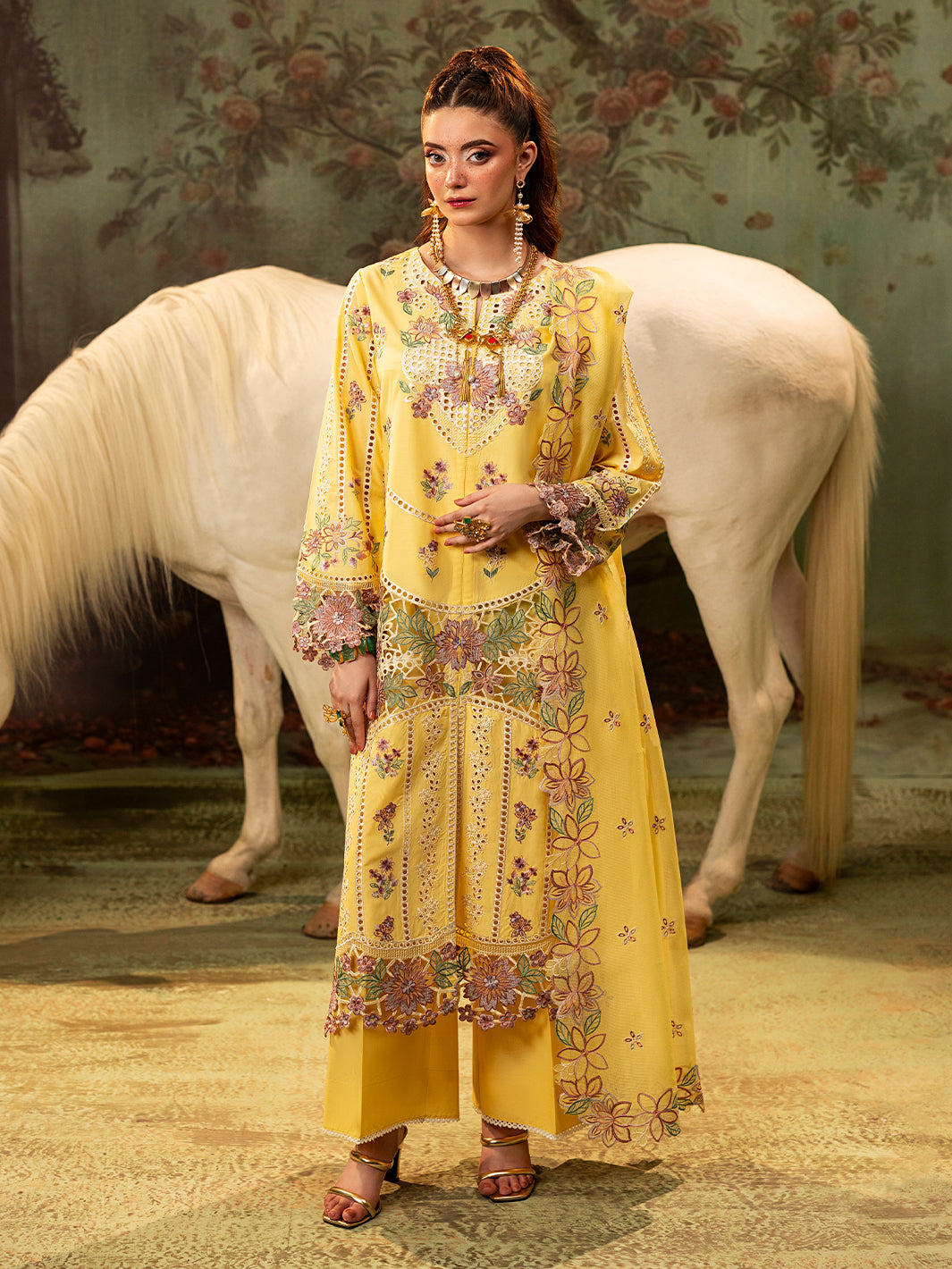 SHAHJAHAN FEEL ROYAL | Luxury Women's Formal Clothing Store